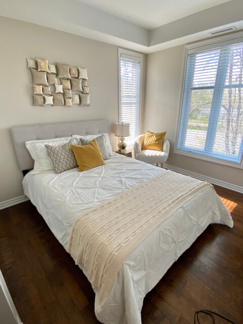 Donald B. Munro – Queen Platform Bed | Get ReFurnished